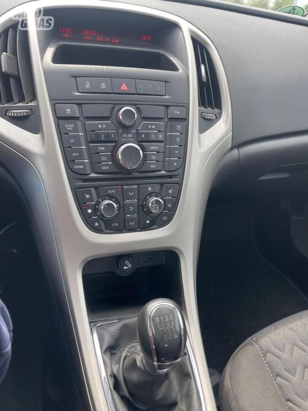 Opel Astra 2013 in Utena, with an engine capacity of 1.40 L and mileage of 143 thousand km for 4200 €, photo 10 on AUTOMOTO.COM.LV