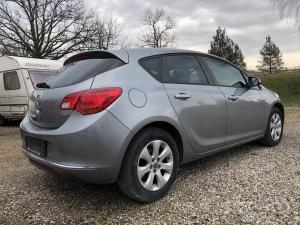 Opel Astra 2015 in Valmiera, with an engine capacity of 1.40 L and mileage of 200 thousand km for 5750 €, photo 3 on AUTOMOTO.COM.LV