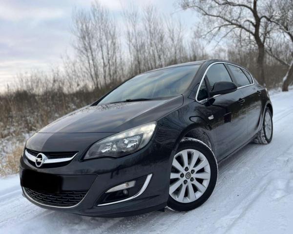 Opel Astra 2015 in Siauliai, with an engine capacity of 1.60 L and mileage of 196 thousand km for 4750 €, photo 1 on AUTOMOTO.COM.LV