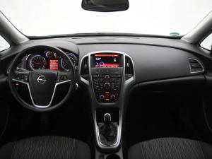 Opel Astra 2015 in Vilnius, with an engine capacity of 1.40 L and mileage of 141 thousand km for 6299 €, photo 2 on AUTOMOTO.COM.LV