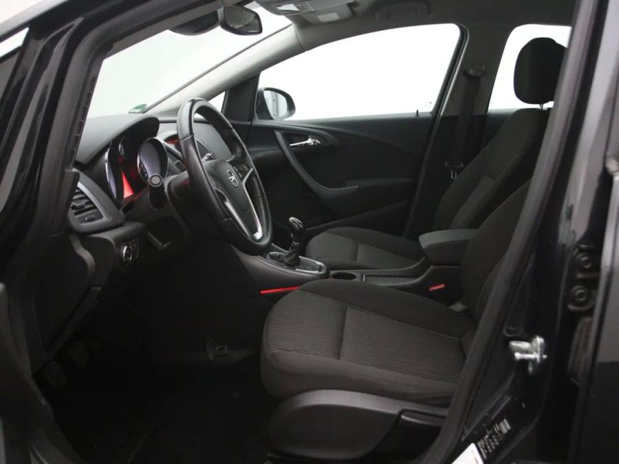 Opel Astra 2015 in Vilnius, with an engine capacity of 1.40 L and mileage of 141 thousand km for 6299 €, photo 4 on AUTOMOTO.COM.LV