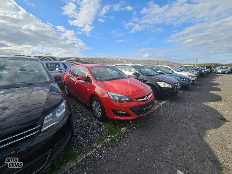 Opel Astra 2015 in Kaunas, with an engine capacity of 2.00 L and mileage of 281 thousand km for 2600 €, photo 4 on AUTOMOTO.COM.LV