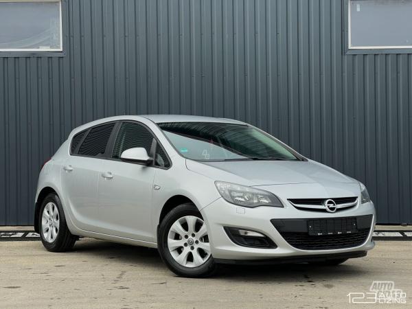 Opel Astra 2015 in Taurage, with an engine capacity of 1.60 L and mileage of 245 thousand km for 4600 €, photo 4 on AUTOMOTO.COM.LV
