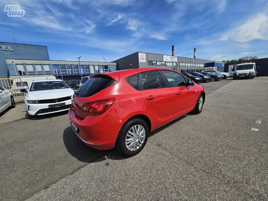 Opel Astra 2015 in Kaunas, with an engine capacity of 2.00 L and mileage of 272 thousand km for 3150 €, photo 17 on AUTOMOTO.COM.LV