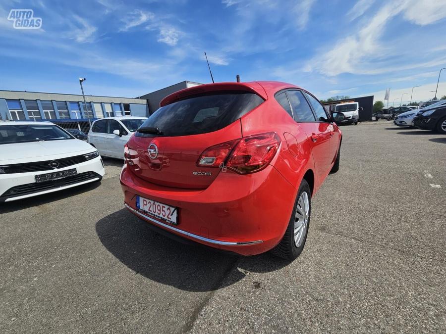 Opel Astra 2015 in Kaunas, with an engine capacity of 2.00 L and mileage of 272 thousand km for 3150 €, photo 19 on AUTOMOTO.COM.LV