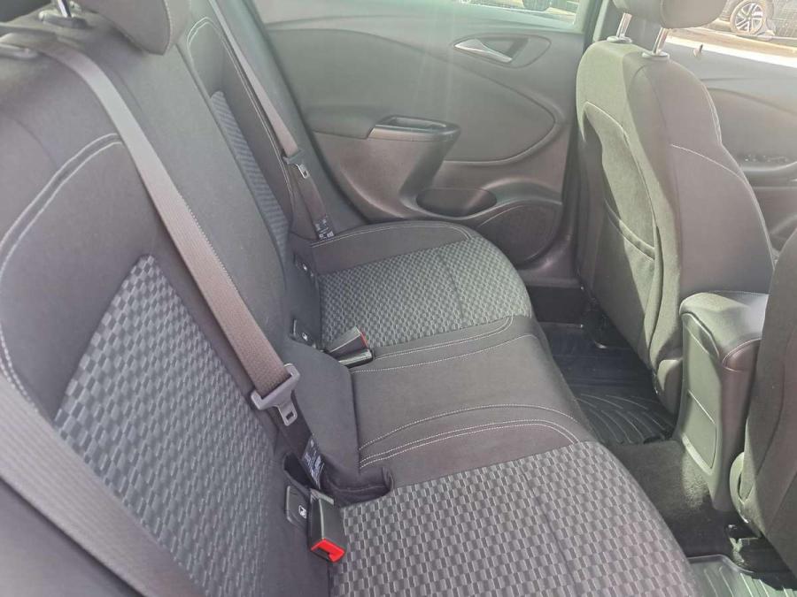 Opel Astra 2015 in Marijampole, with an engine capacity of 1.60 L and mileage of 273 thousand km for 2800 €, photo 9 on AUTOMOTO.COM.LV