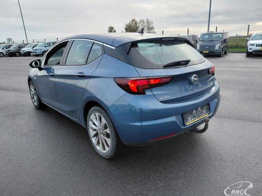 Opel Astra 2016 in Vilnius, with an engine capacity of 1.60 L and mileage of 209 thousand km for 4500 €, photo 4 on AUTOMOTO.COM.LV
