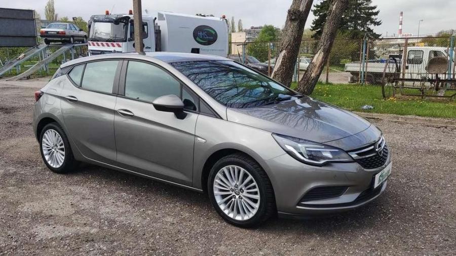 Opel Astra 2017 in Klaipeda, with an engine capacity of 1.00 L and mileage of 170 thousand km for 6350 €, photo 5 on AUTOMOTO.COM.LV