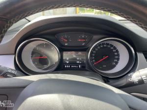 Opel Astra 2017 in Taurage, with an engine capacity of 1.60 L and mileage of 237 thousand km for 4500 €, photo 9 on AUTOMOTO.COM.LV