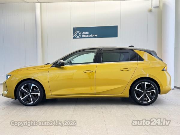 Opel Astra 2023 in Tallinn, with an engine capacity of 1.20 L and mileage of 37 thousand km for 17900 €, photo 3 on AUTOMOTO.COM.LV