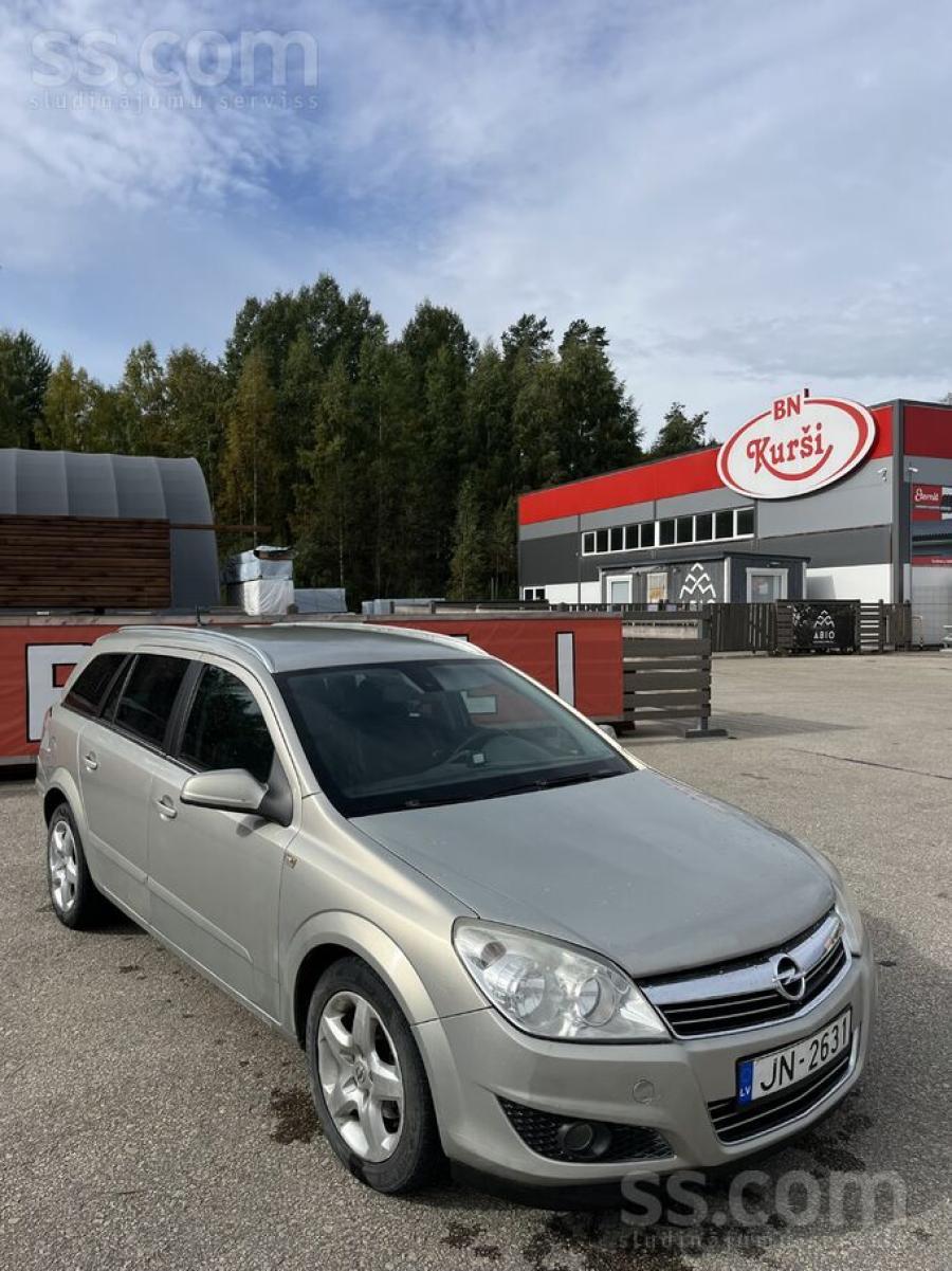 Opel Astra 2009 in Valmiera, with an engine capacity of 1.70 L and mileage of 350 thousand km for 1500 €, photo 1 on AUTOMOTO.COM.LV