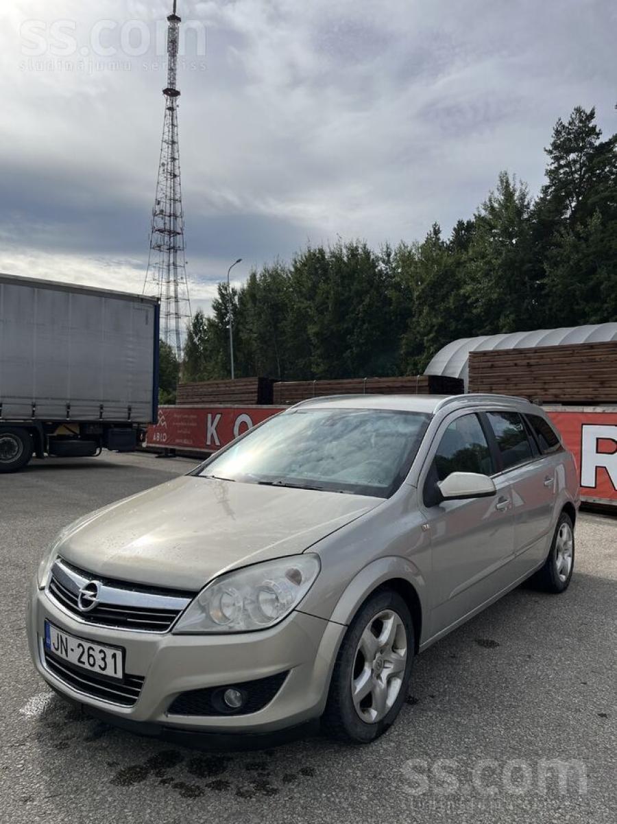 Opel Astra 2009 in Valmiera, with an engine capacity of 1.70 L and mileage of 350 thousand km for 1500 €, photo 3 on AUTOMOTO.COM.LV