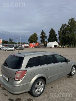Opel Astra 2009 in Valmiera, with an engine capacity of 1.70 L and mileage of 350 thousand km for 1500 €, photo 6 on AUTOMOTO.COM.LV