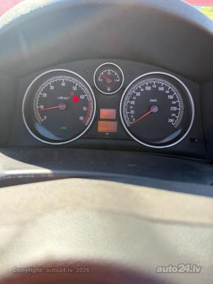 Sarkans Opel Astra 2007 Tallina, ar dzinēja tilpumu 1.80 L un nobraukumu 248 tūkst. km par 3200 €, foto 8 vietnē AUTOMOTO.COM.LV