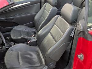 Red Opel Astra 2008 in Prienai, with an engine capacity of 1.90 L and mileage of 250 thousand km for 2150 €, photo 26 on AUTOMOTO.COM.LV