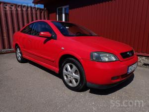 Sarkans Opel Astra 2000 Liepāja, ar dzinēja tilpumu 1.80 L un nobraukumu 295 tūkst. km par 1150 €, foto  vietnē AUTOMOTO.COM.LV