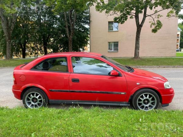 Красный Опель Астра 2000 в Цесис, объемом двигателя 1.60 л и пробегом 341 тыс. км за 1350 €, фото 5 на AUTOMOTO.COM.LV