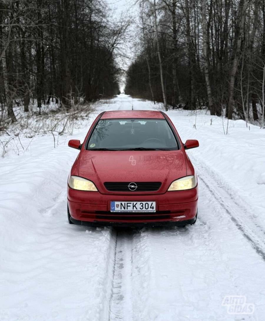 Sarkans Opel Astra 2003 Vievis, ar dzinēja tilpumu 2.00 L un nobraukumu 299 tūkst. km par 800 €, foto 2 vietnē AUTOMOTO.COM.LV