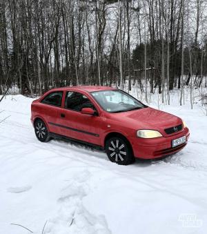 Sarkans Opel Astra 2003 Vievis, ar dzinēja tilpumu 2.00 L un nobraukumu 299 tūkst. km par 800 €, foto 3 vietnē AUTOMOTO.COM.LV