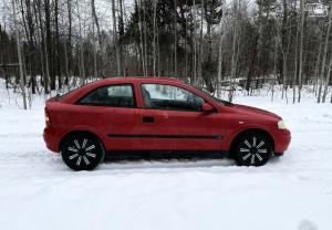 Sarkans Opel Astra 2003 Vievis, ar dzinēja tilpumu 2.00 L un nobraukumu 299 tūkst. km par 800 €, foto 4 vietnē AUTOMOTO.COM.LV