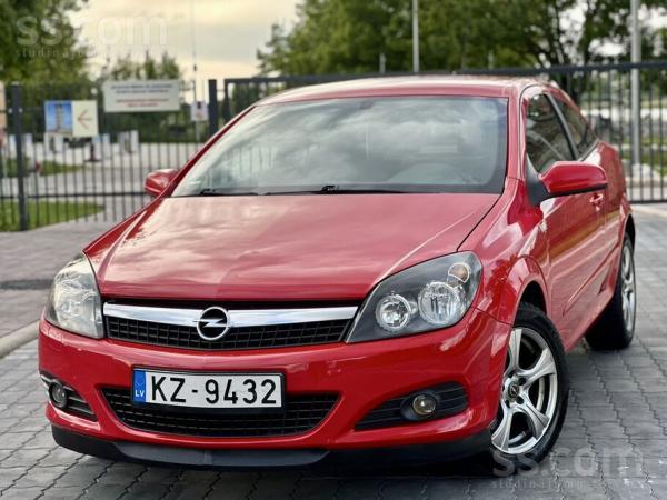 Red Opel Astra 2008 in Jelgava, with an engine capacity of 1.90 L and mileage of 246 thousand km for 540 €, photo 3 on AUTOMOTO.COM.LV