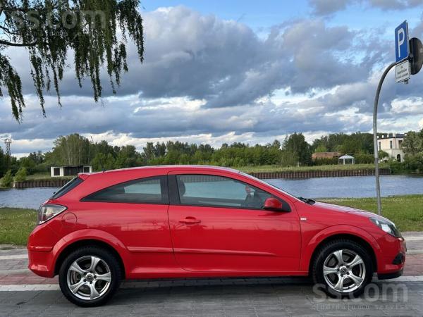 Red Opel Astra 2008 in Jelgava, with an engine capacity of 1.90 L and mileage of 246 thousand km for 540 €, photo 7 on AUTOMOTO.COM.LV