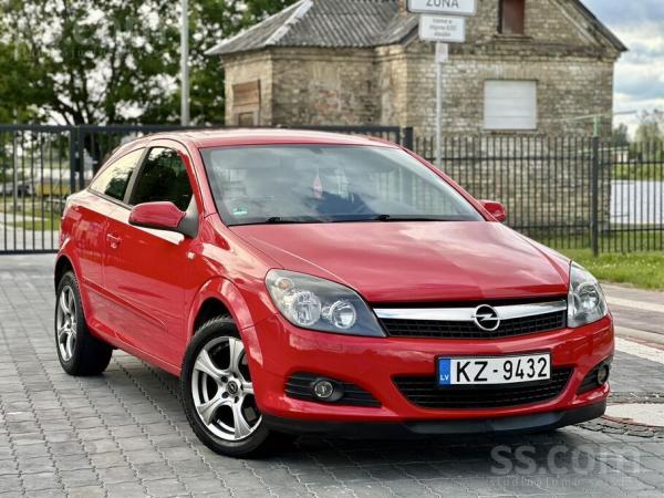 Red Opel Astra 2008 in Jelgava, with an engine capacity of 1.90 L and mileage of 246 thousand km for 540 €, photo 9 on AUTOMOTO.COM.LV