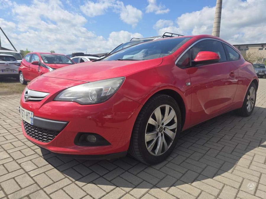 Sarkans Opel Astra 2012 Tauragė, ar dzinēja tilpumu 1.70 L un nobraukumu 238 tūkst. km par 2400 €, foto 1 vietnē AUTOMOTO.COM.LV
