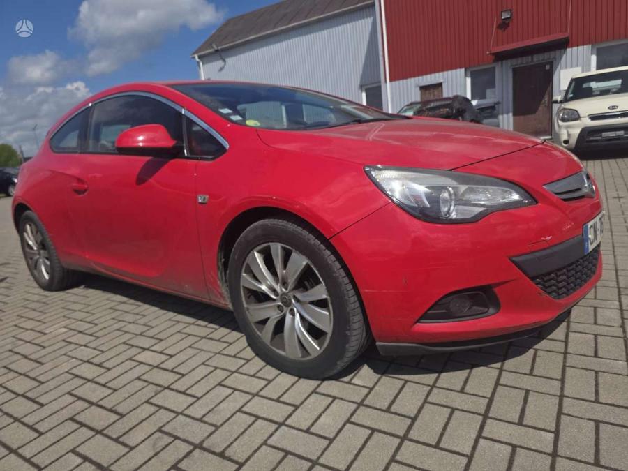 Sarkans Opel Astra 2012 Tauragė, ar dzinēja tilpumu 1.70 L un nobraukumu 238 tūkst. km par 2400 €, foto 3 vietnē AUTOMOTO.COM.LV