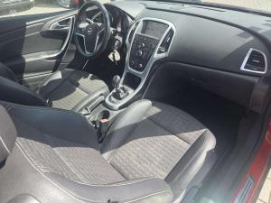 Sarkans Opel Astra 2012 Tauragė, ar dzinēja tilpumu 1.70 L un nobraukumu 238 tūkst. km par 2400 €, foto 8 vietnē AUTOMOTO.COM.LV