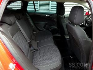 Sarkans Opel Astra 2019 Rīga, ar dzinēja tilpumu 1.40 L un nobraukumu 201 tūkst. km par 7800 €, foto 10 vietnē AUTOMOTO.COM.LV