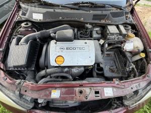 Красный Опель Астра 2000 в Кулдига, объемом двигателя 1.60 л и пробегом 150 тыс. км за 200 €, фото 3 на AUTOMOTO.COM.LV