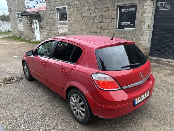 Sarkans Opel Astra 2004 Joniškis, ar dzinēja tilpumu 1.70 L un nobraukumu 292 tūkst. km par 520 €, foto 8 vietnē AUTOMOTO.COM.LV
