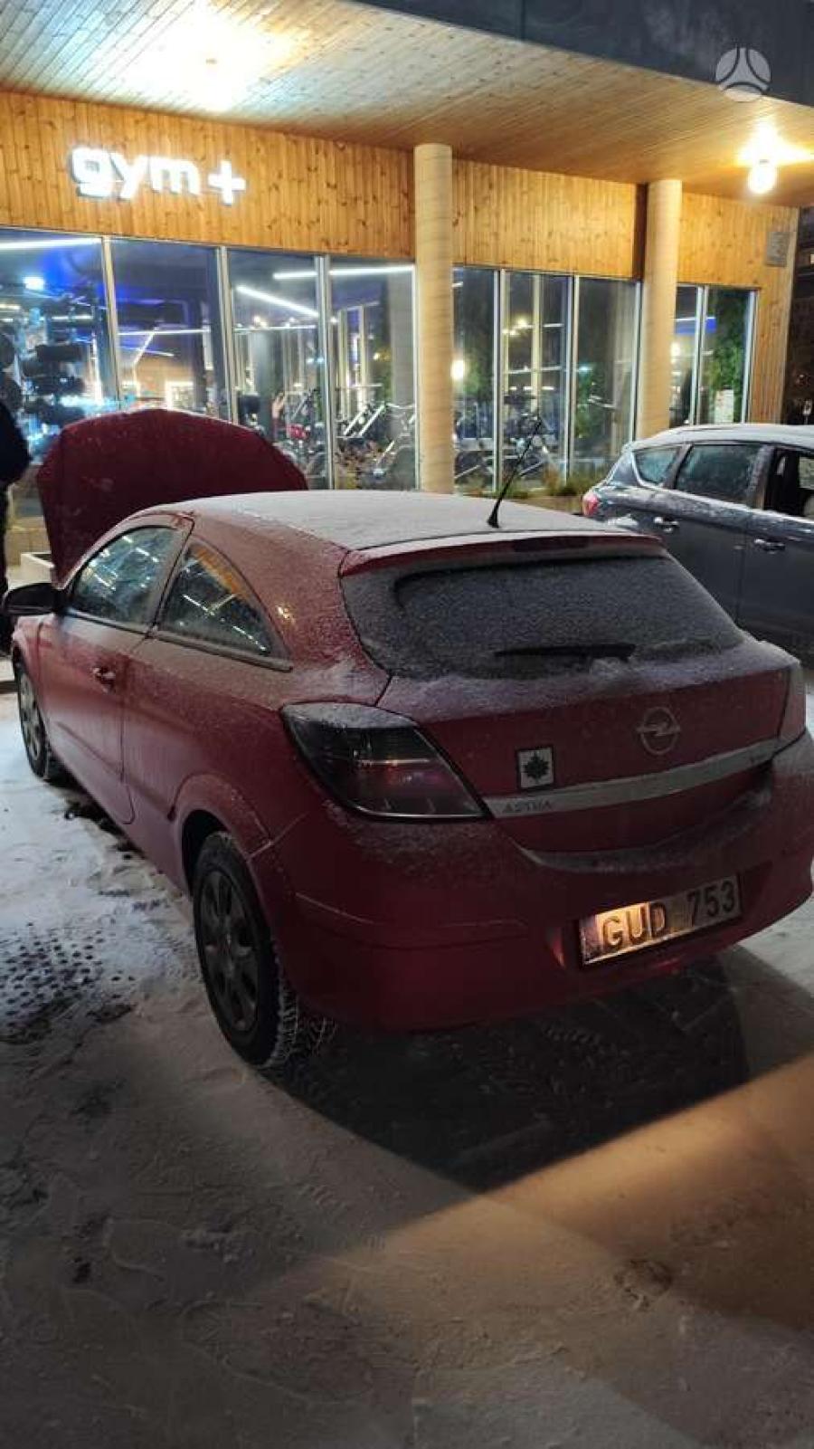 Sarkans Opel Astra 2005 Šauļi, ar dzinēja tilpumu 1.40 L un nobraukumu 255 tūkst. km par 450 €, foto 4 vietnē AUTOMOTO.COM.LV