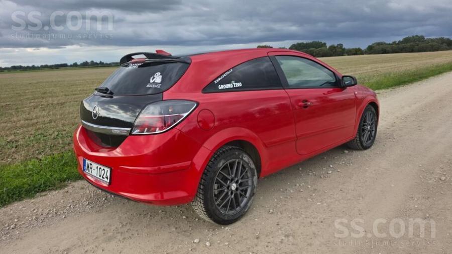 Sarkans Opel Astra 2005 Bauska, ar dzinēja tilpumu 1.90 L un nobraukumu 287 tūkst. km par 2995 €, foto 3 vietnē AUTOMOTO.COM.LV