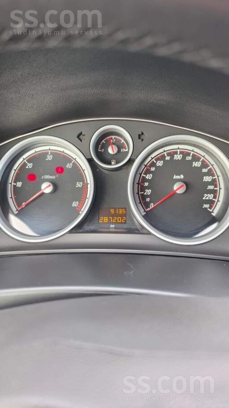 Sarkans Opel Astra 2005 Bauska, ar dzinēja tilpumu 1.90 L un nobraukumu 287 tūkst. km par 2995 €, foto 13 vietnē AUTOMOTO.COM.LV