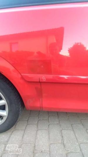 Red Opel Astra 2006 in Vilnius, with an engine capacity of 1.90 L and mileage of 348 thousand km for 1500 €, photo 6 on AUTOMOTO.COM.LV