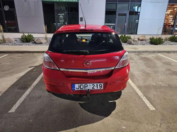 Sarkans Opel Astra 2007 Viļņa, ar dzinēja tilpumu 1.91 L un nobraukumu 356 tūkst. km par 2300 €, foto 7 vietnē AUTOMOTO.COM.LV