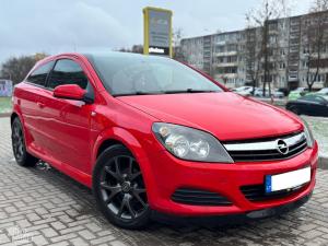Red Opel Astra 2007 in Kaunas, with an engine capacity of 1.70 L and mileage of 160 thousand km for 1500 €, photo 5 on AUTOMOTO.COM.LV