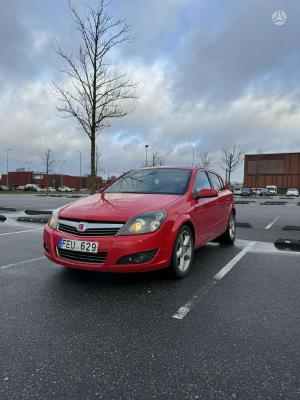 Red Opel Astra 2008 in Klaipeda, with an engine capacity of 1.80 L and mileage of 175 thousand km for 2300 €, photo 4 on AUTOMOTO.COM.LV