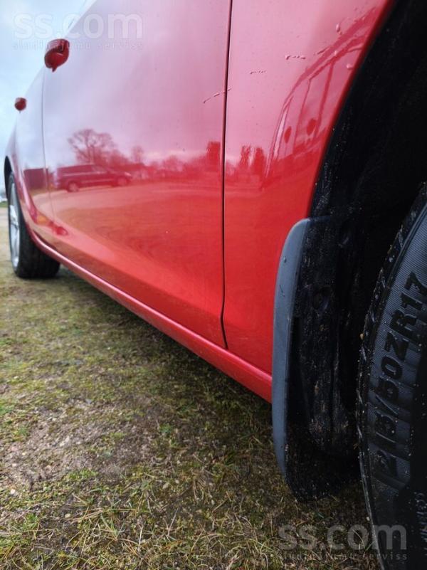 Red Opel Astra 2010 in Kuldiga, with an engine capacity of 1.40 L and mileage of 160 thousand km for 4850 €, photo 7 on AUTOMOTO.COM.LV