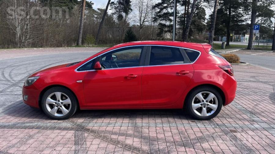 Sarkans Opel Astra 2010 Ventspils, ar dzinēja tilpumu 1.70 L un nobraukumu 231 tūkst. km par 3300 €, foto 3 vietnē AUTOMOTO.COM.LV