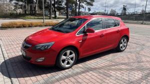 Sarkans Opel Astra 2010 Ventspils, ar dzinēja tilpumu 1.70 L un nobraukumu 231 tūkst. km par 3300 €, foto 4 vietnē AUTOMOTO.COM.LV