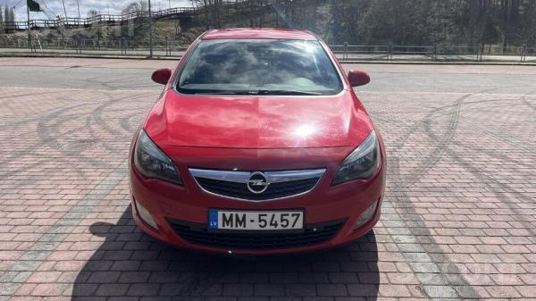 Sarkans Opel Astra 2010 Ventspils, ar dzinēja tilpumu 1.70 L un nobraukumu 231 tūkst. km par 3300 €, foto 4 vietnē AUTOMOTO.COM.LV