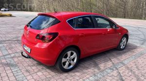 Sarkans Opel Astra 2010 Ventspils, ar dzinēja tilpumu 1.70 L un nobraukumu 231 tūkst. km par 3300 €, foto 9 vietnē AUTOMOTO.COM.LV