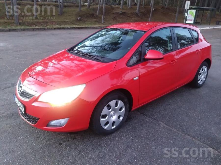 Sarkans Opel Astra 2010 Cēsis, ar dzinēja tilpumu 1.60 L un nobraukumu 202 tūkst. km par 4000 €, foto 1 vietnē AUTOMOTO.COM.LV
