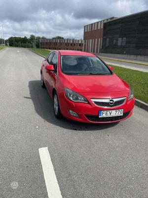 Sarkans Opel Astra 2010 Klaipėda, ar dzinēja tilpumu 1.96 L un nobraukumu 201 tūkst. km par 5000 €, foto 3 vietnē AUTOMOTO.COM.LV