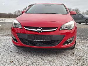 Red Opel Astra 2013 in Kaunas, with an engine capacity of 1.69 L and mileage of 249 thousand km for 4200 €, photo 4 on AUTOMOTO.COM.LV