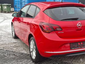 Red Opel Astra 2013 in Kaunas, with an engine capacity of 1.69 L and mileage of 249 thousand km for 4200 €, photo 11 on AUTOMOTO.COM.LV