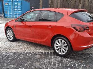 Red Opel Astra 2013 in Kaunas, with an engine capacity of 1.69 L and mileage of 249 thousand km for 4200 €, photo 13 on AUTOMOTO.COM.LV